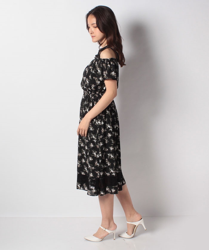 セール 74%OFF】イング INGNI レースレイヤー花柄肩開き セール 74%OFF】イング INGNI レースレイヤー花柄肩開き