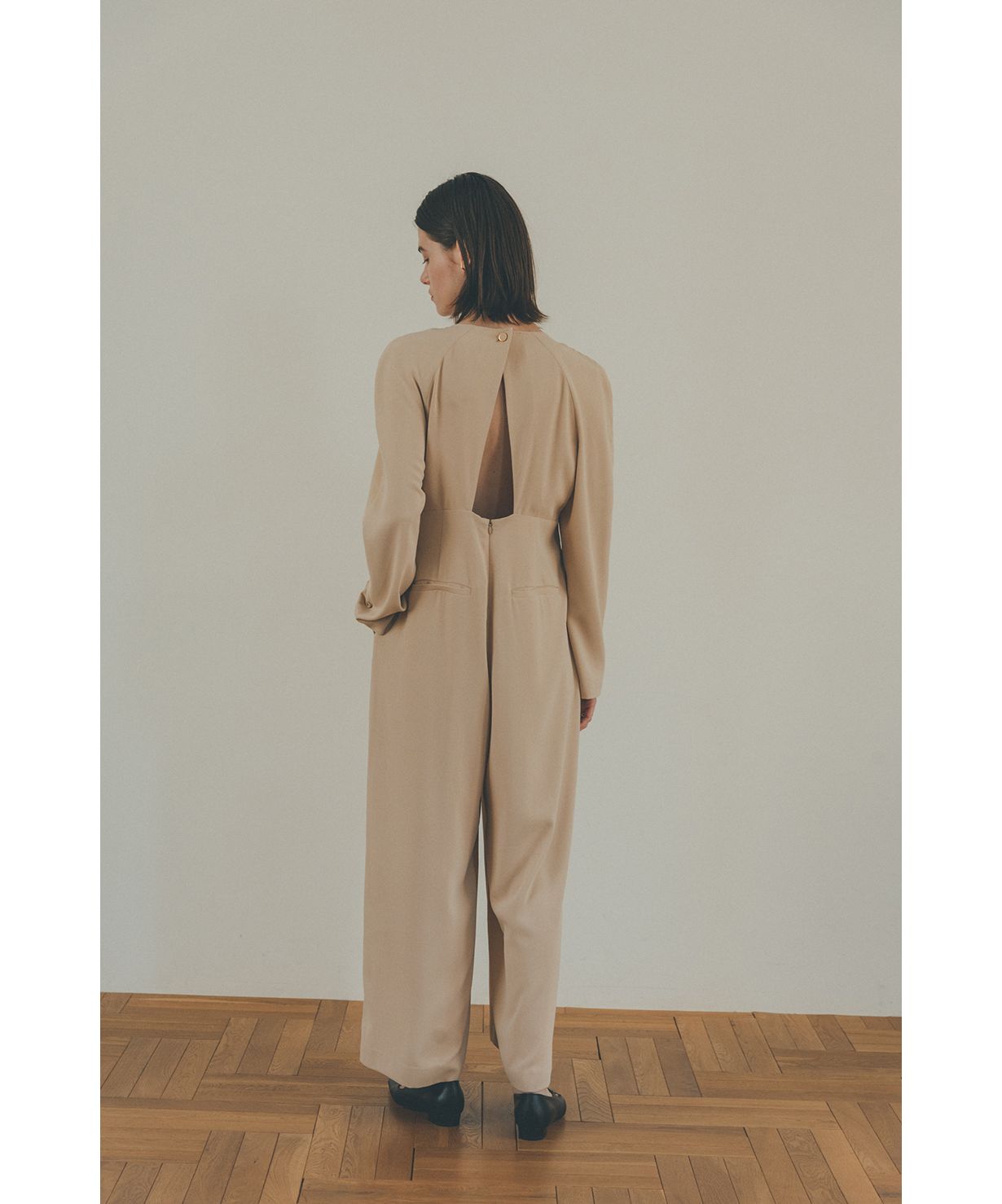 セール 50%OFF】ROUND SHOULDER ALL IN ONE(504550617) | クラネ セール 50%OFF】ROUND SHOULDER ALL IN ONE(504550617) | クラネ