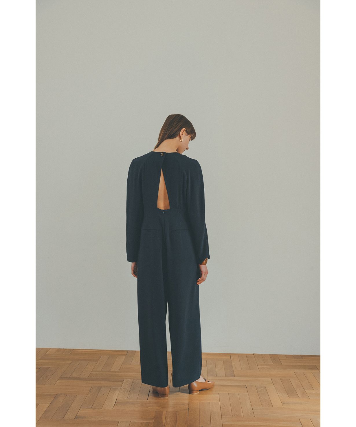 セール 50%OFF】ROUND SHOULDER ALL IN ONE(504550617) | クラネ セール 50%OFF】ROUND SHOULDER ALL IN ONE(504550617) | クラネ