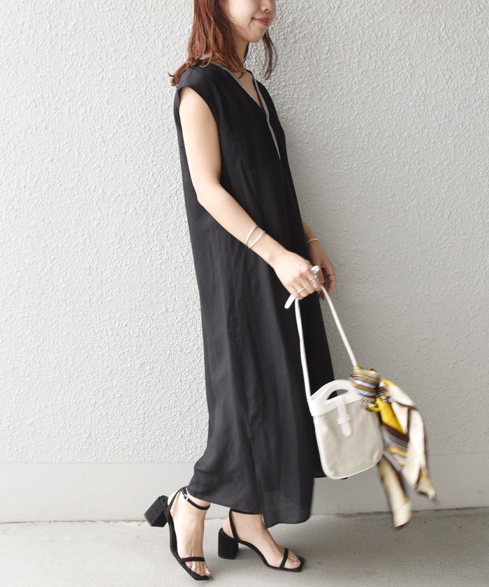 SHIPS any: 〈ウォッシャブル〉シアー ピンタック ワンピース SHIPS any: 〈ウォッシャブル〉シアー ピンタック ワンピース