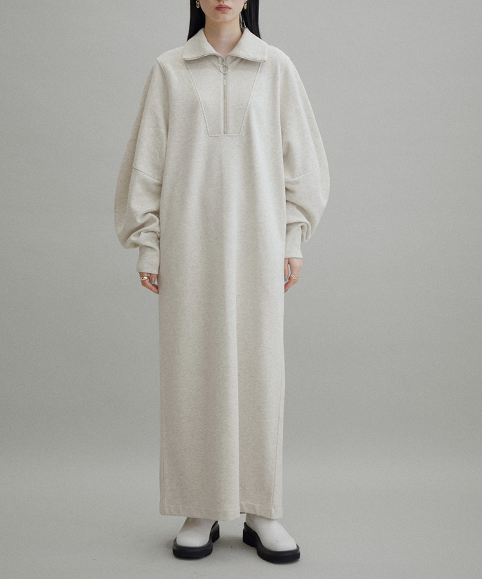 WEB限定(一部店舗展開あり)】ハーフZIPスウェットワンピース WEB限定(一部店舗展開あり)】ハーフZIPスウェットワンピース