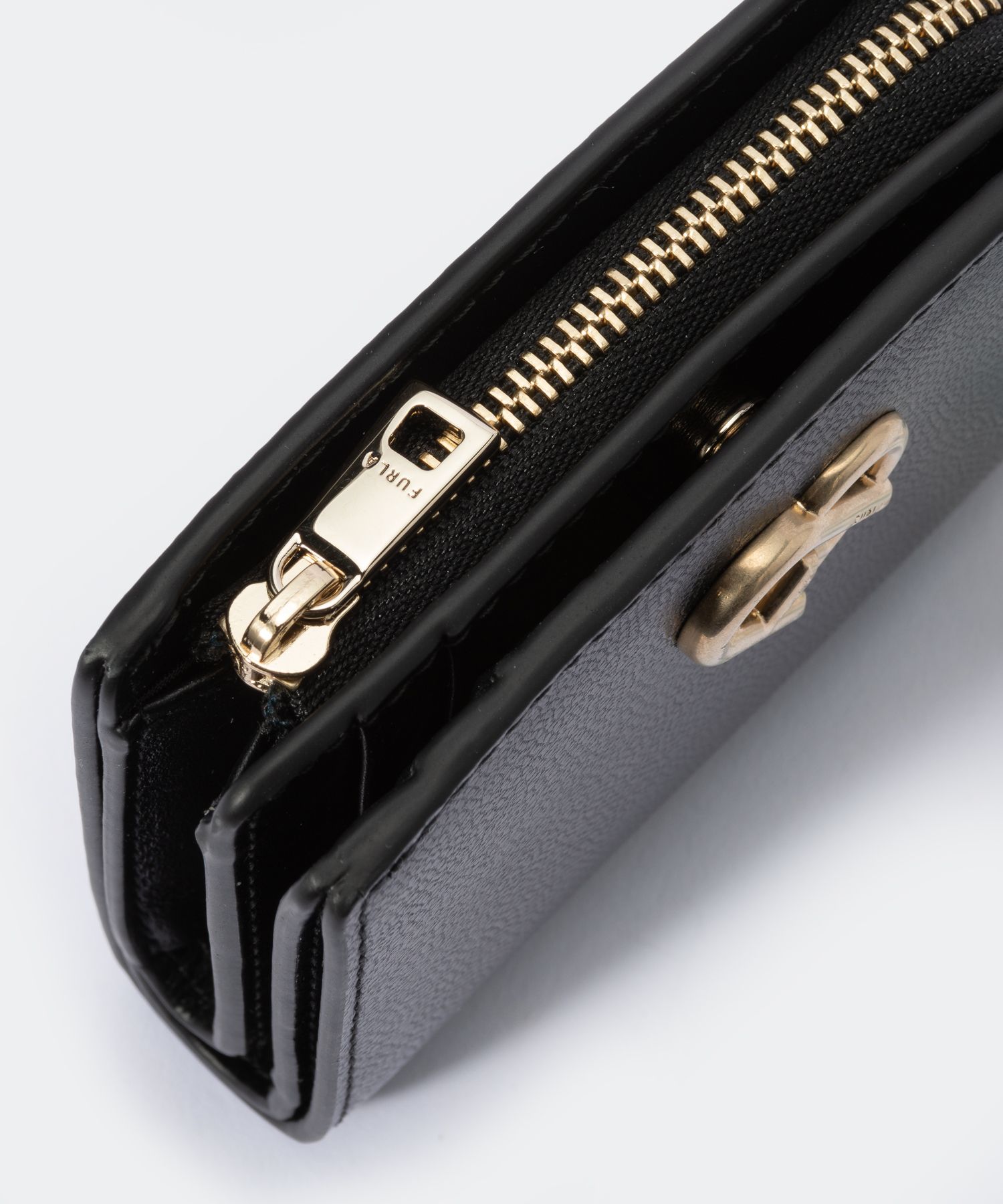フルラ FURLA WP00286 BX1124 二つ折り財布 マイジョイ Sサイズ フルラ FURLA WP00286 BX1124 二つ折り財布 マイジョイ Sサイズ