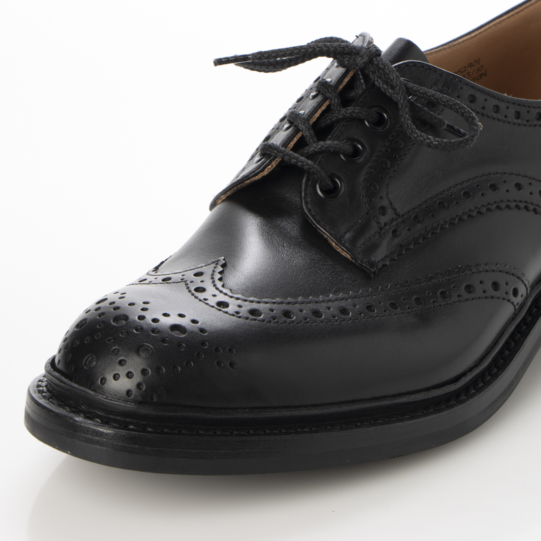 セール 40%OFF】トリッカーズ Tricker's レザーウィングチップ セール 40%OFF】トリッカーズ Tricker's レザーウィングチップ