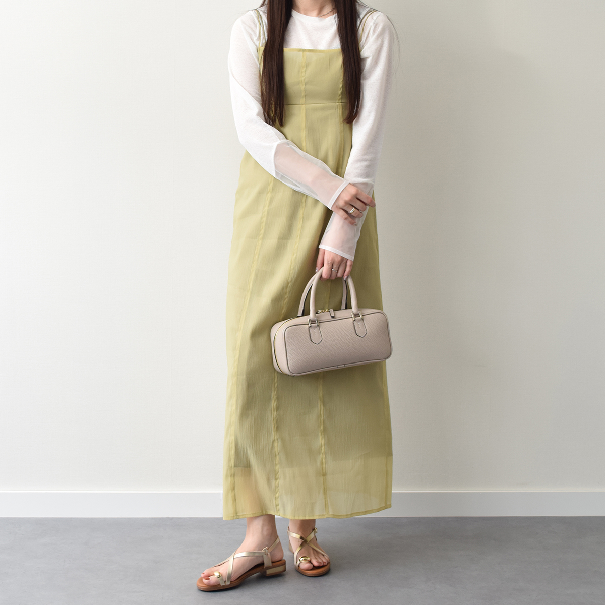 ロリステッラ LORISTELLA シュリンクレザー横長ハンドバッグ ロリステッラ LORISTELLA シュリンクレザー横長ハンドバッグ