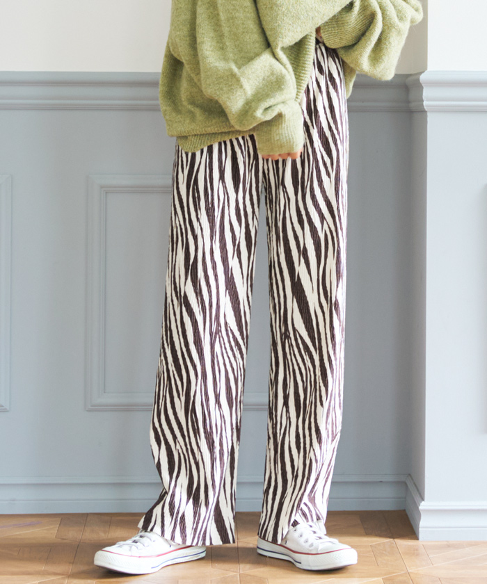 ゼブラ柄ベロアプリーツパンツ(504918020) | コカ(coca) - d fashion ゼブラ柄ベロアプリーツパンツ(504918020) | コカ(coca) - d fashion