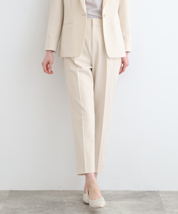 【セール】インディヴィ INDIVI 【定番スーツ／洗える／UVケア】ストレッチタックテーパードパンツ(505435428) | インディヴィ(INDIVI) - d fashion